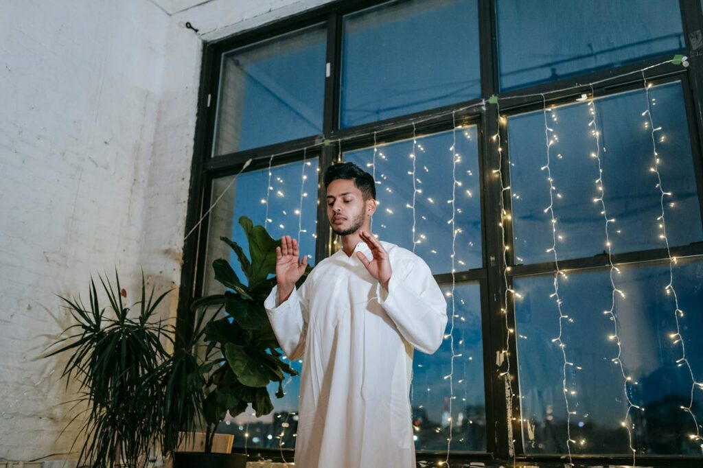 13 Essentials of Salah Every Muslim Must Know - KQ